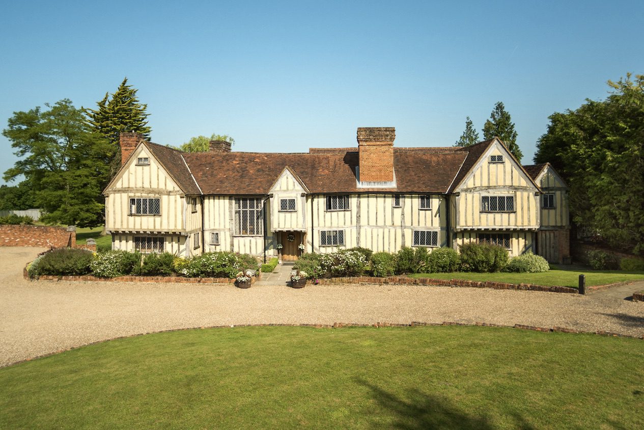 FIVE TYPES OF WEDDING VENUES - Harper Weddings
